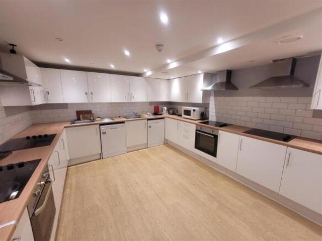 1 bedroom property for rent in Room 17, The Anstey, 116 118 Clarendon Road, Southsea, PO4