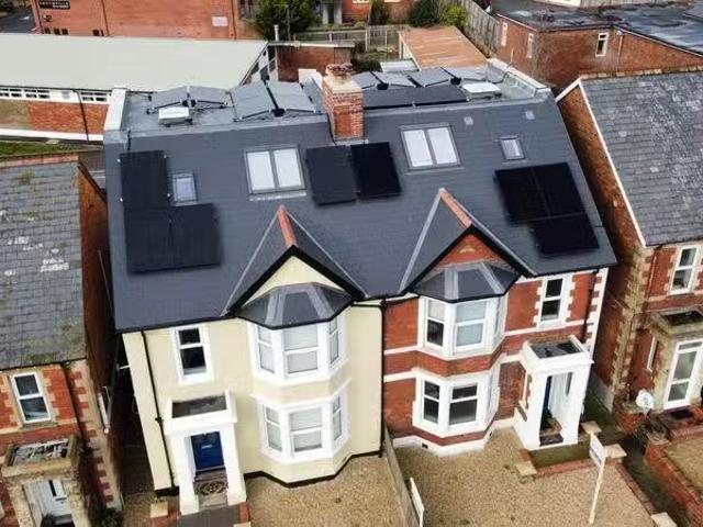 1 bedroom property for rent in Room 3, 73 Sherborne Road, Yeov.