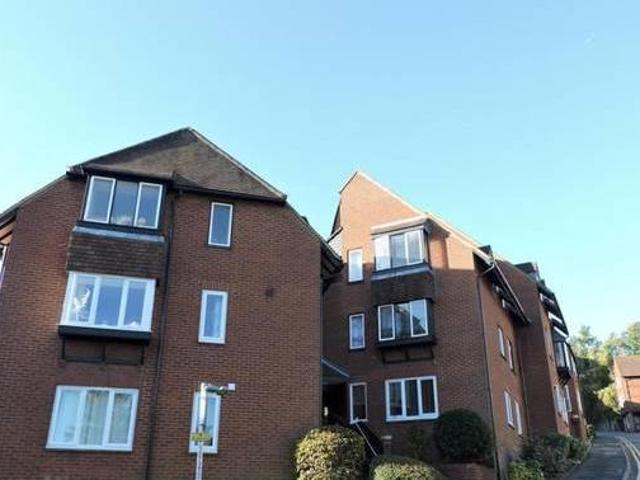 1 bedroom property for rent in Town Centre Guildford GU2