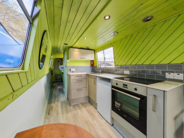 1 bedroom property for rent in The Hollows, Brentford, TW8