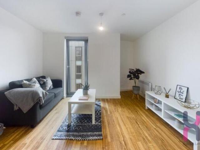1 bedroom property for rent in The Tower, 19 Plaza Boulevard, Liverpool, L8
