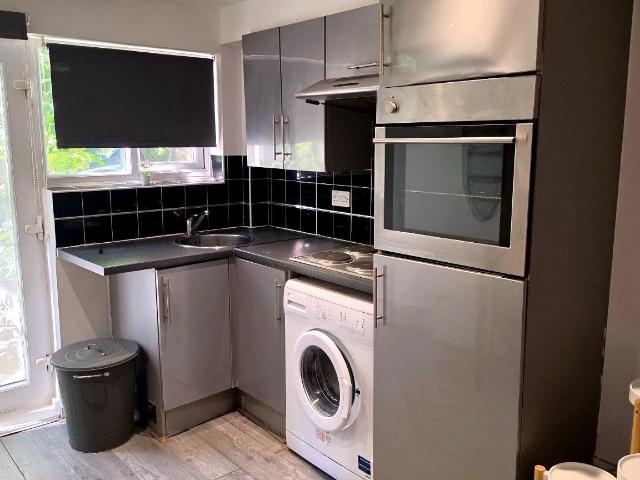 1 Bedroom Property For Rent Shirland Road, London