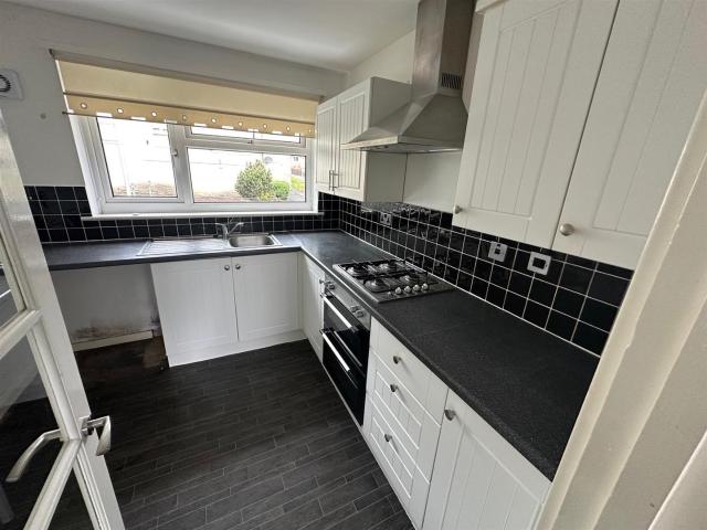 1 Bedroom Property For Rent Thornes Park Rastrick, Brighouse
