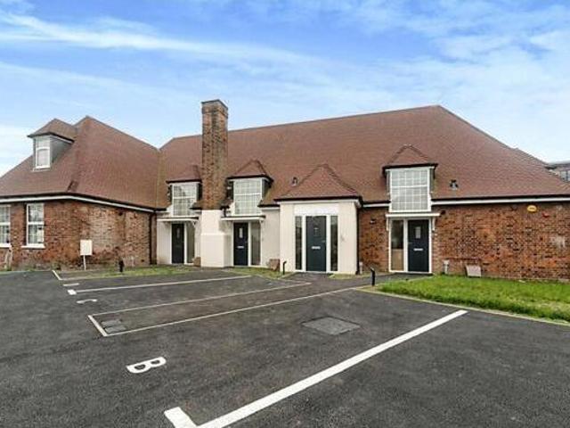 1 Bedroom Property For Sale In Ashford, Surrey