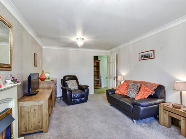 1 bedroom property for sale in Sheepcot Lane, WD25