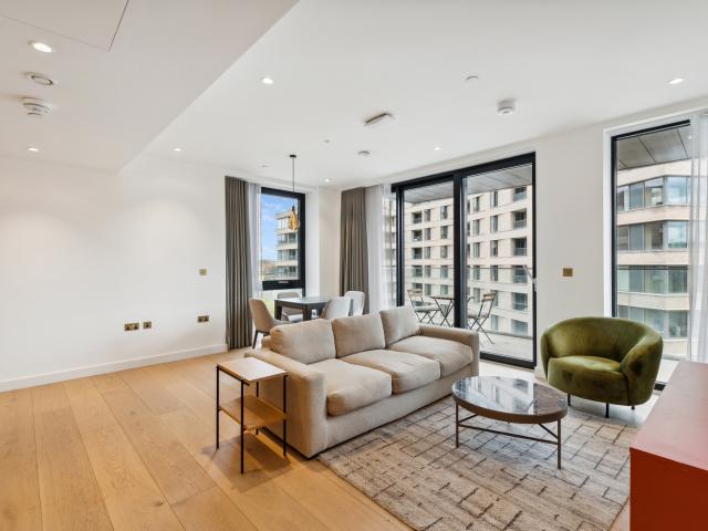 1 bedroom property in Camley Street, King Cross, London, N1C £3,950 pcm | Chestertons