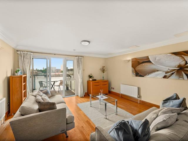 1 bedroom property in Capital Wharf, 50 Wapping High Street, London, E1W £3,000 pcm | Chestertons