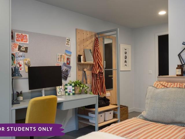 1 bedroom property in Central Road, Leeds, LS1 £767 pcm | Chestertons