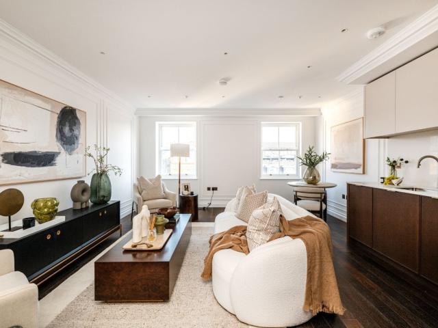 1 bedroom property in Charles Street, London, W1J £8,580 pcm | Chestertons