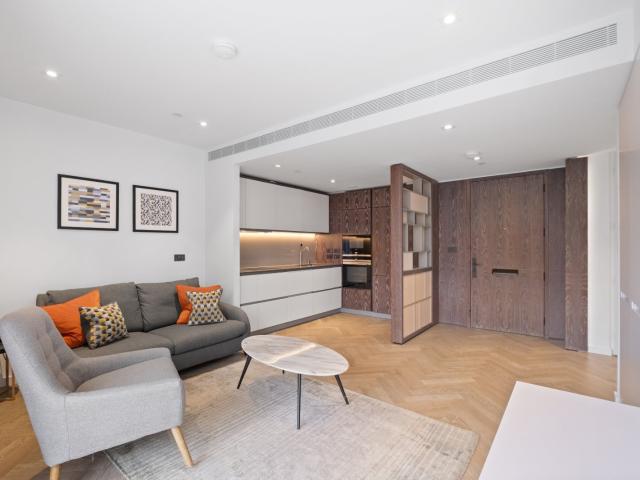 1 bedroom property in Circus Road West, Battersea, London, SW11 £3,250 pcm | Chestertons