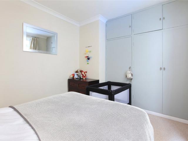 1 bedroom property in Clapham Road, Clapham, London, SW9 £2,000 pcm | Chestertons
