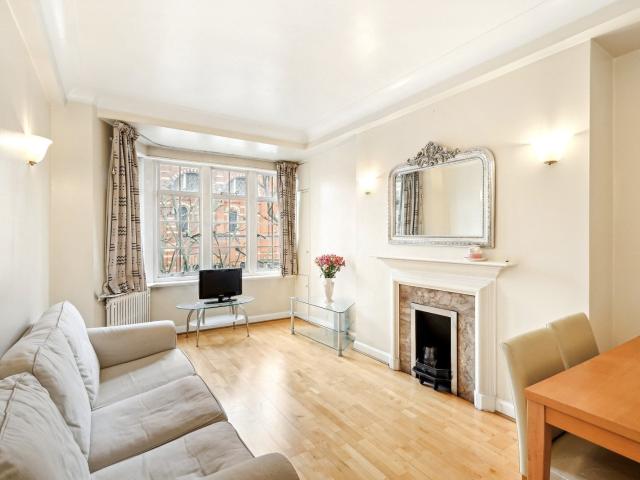 1 bedroom property in Ashley Court, Morpeth Terrace, London, SW1P £2,850 pcm | Chestertons