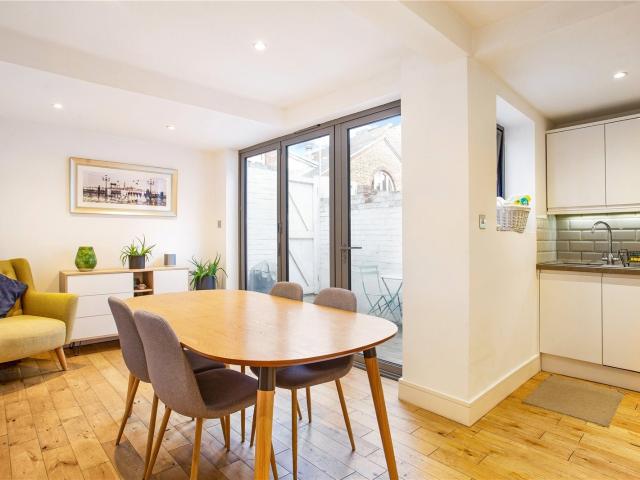 1 bedroom property in Eccles Road, London, SW11 £2,350 pcm | Chestertons