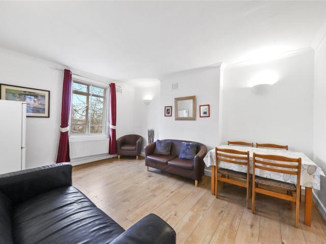 1 bedroom property in Finchley Road, St Johns Wood, NW8 £1,950 pcm | Chestertons