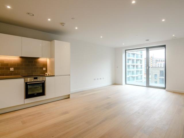 1 bedroom property in Flotilla House, 12 Cable Street, E16 £2,150 pcm | Chestertons
