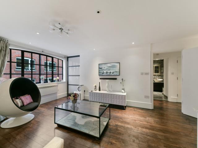 1 bedroom property in Kean Street, Covent Garden, London, WC2B £3,791 pcm | Chestertons
