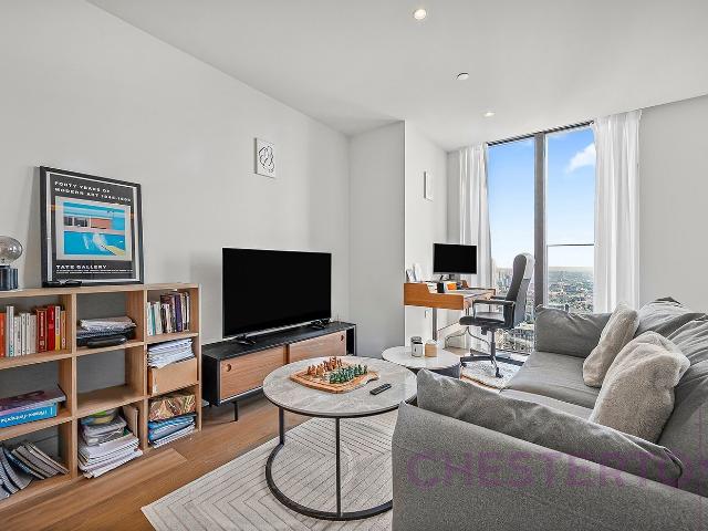 1 bedroom property in Harcourt Tower, 67 Marsh Wall, London, E14 £3,350 pcm | Chestertons