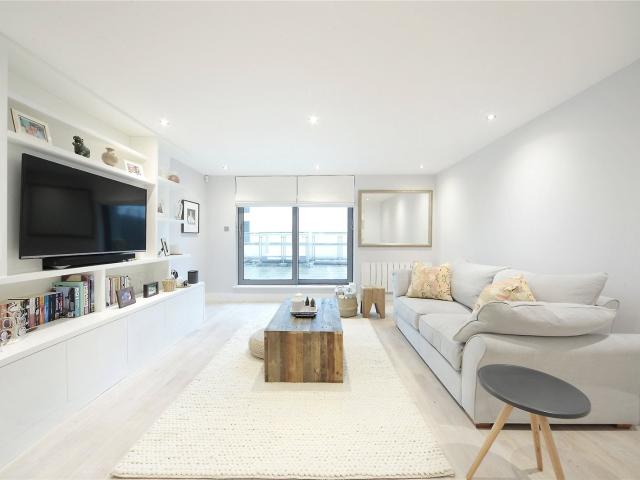 1 bedroom property in Hardwicks Square, Wandsworth, London, SW18 £3,000 pcm | Chestertons