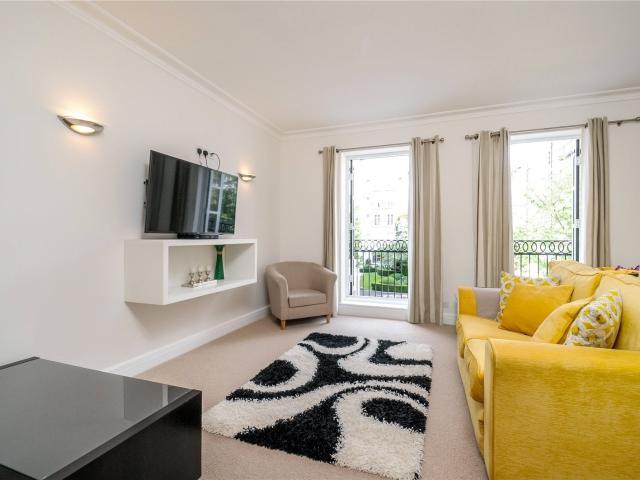 1 bedroom property in Juniper Court, St. Marys Place, London, W8 £3,575 pcm | Chestertons