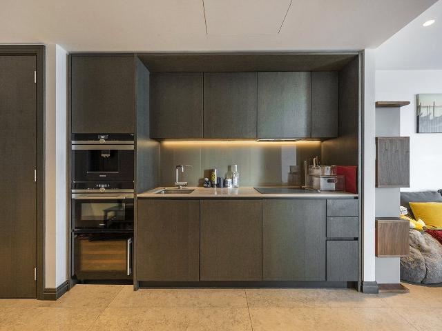 1 bedroom property in One Blackfriars, 1 Blackfriars Road, London, SE1 £3,600 pcm | Chestertons