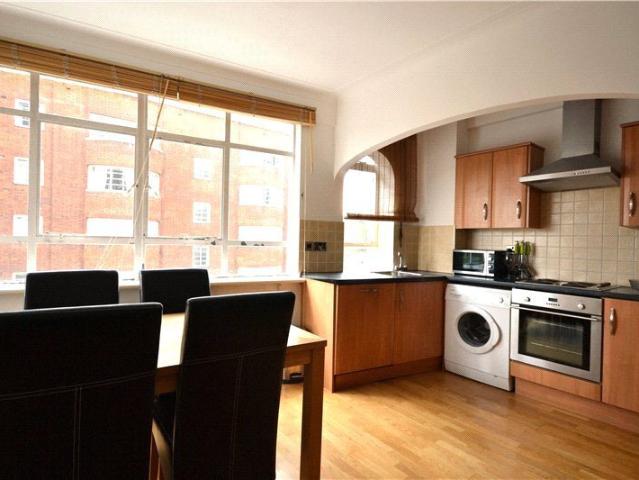 1 bedroom property in Oslo Court, Prince Albert Road, St John's Wood, London, NW8 £2,550 pcm | Chestertons