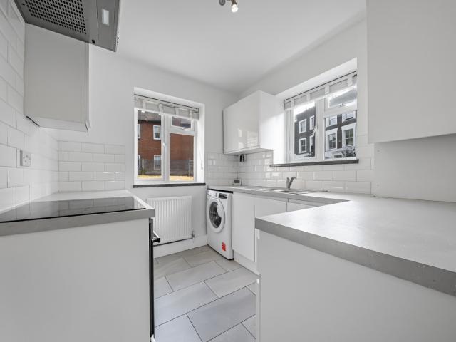1 bedroom property in Leighton Crescent, London, NW5 £1,950 pcm | Chestertons