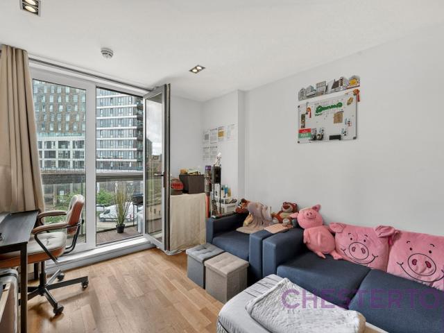 1 bedroom property in Limeharbour, London, E14 £1,950 pcm | Chestertons