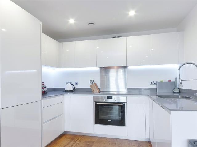 1 bedroom property in Maltby Street, London, SE1 £2,300 pcm | Chestertons