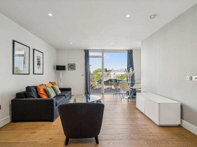 1 bedroom property in Nautilus House, 14 West Row, London, W10 £2,250 pcm | Chestertons