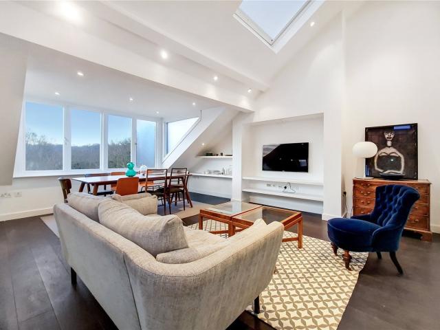 1 bedroom property in South Hill Park, London, NW3 £4,250 pcm | Chestertons