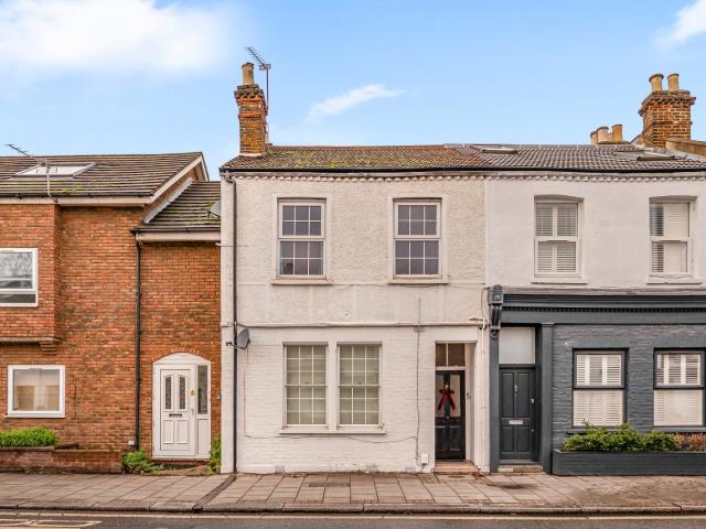 1 bedroom property in Sandycombe Road, Kew, Richmond, Surrey, TW9 £1,750 pcm | Chestertons