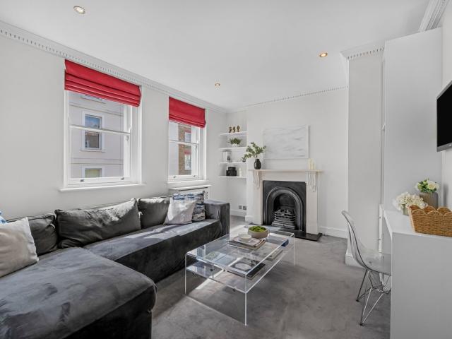 1 bedroom property in Seymour Street, London, W1H £3,098 pcm | Chestertons