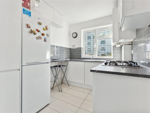 1 bedroom property in St John's Villas, Tufnell Park, London, N19 £1,900 pcm | Chestertons
