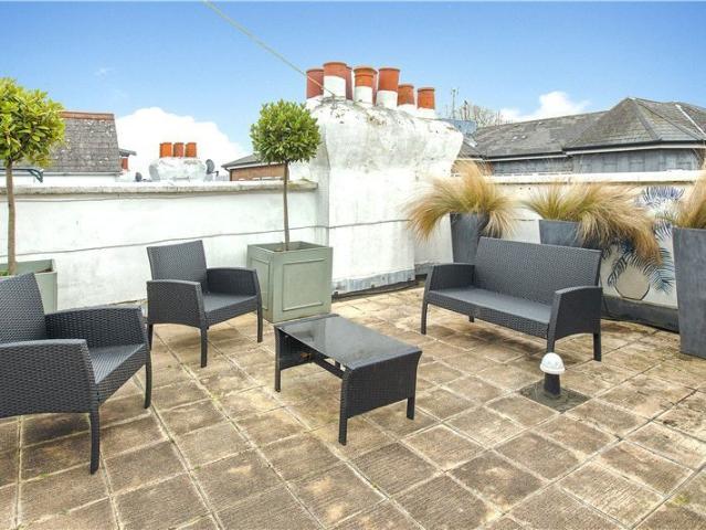 1 bedroom property in St Olafs Road, London, SW6 £2,500 pcm | Chestertons