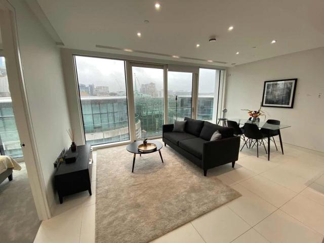 1 bedroom property in Sugar Quay, 1 Water Lane, London, EC3R £3,500 pcm | Chestertons
