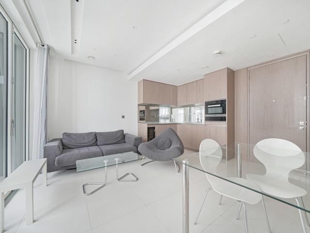 1 bedroom property in Sugar Quay, 1 Water Lane, London, EC3R £2,750 pcm | Chestertons