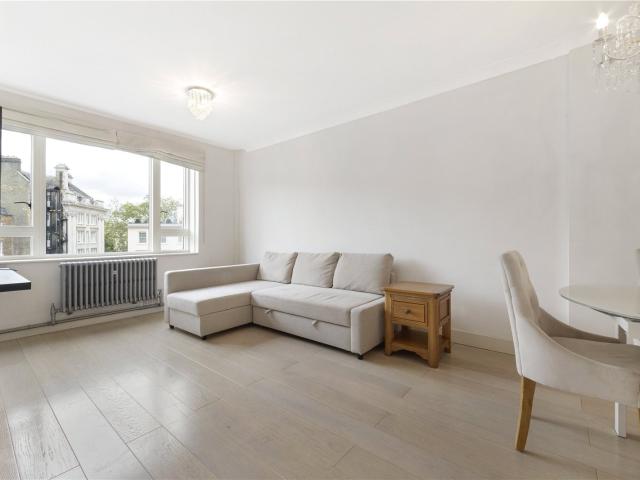 1 bedroom property in Park Crescent, London, W1B £3,250 pcm | Chestertons