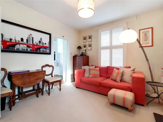 1 bedroom property in Pleasant Place, Islington, London, N1 £2,350 pcm | Chestertons