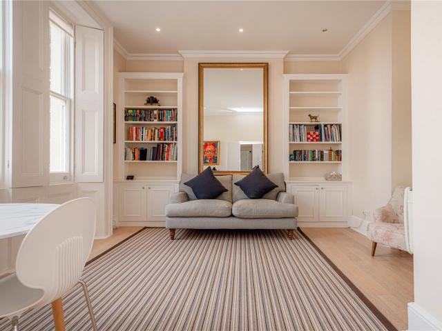 1 bedroom property in Queen's Gate, London, SW7 £3,400 pcm | Chestertons