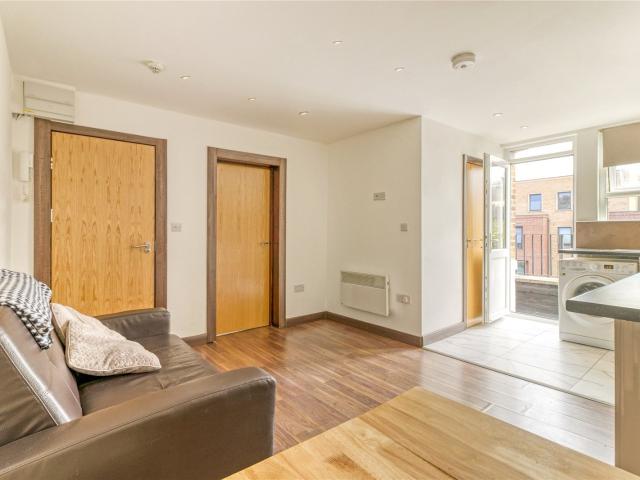 1 bedroom property in Quex Road, West Hampstead, London, NW6 £1,750 pcm | Chestertons