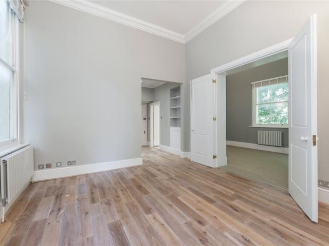 1 bedroom property in Randolph Crescent, London, W9 £2,750 pcm | Chestertons