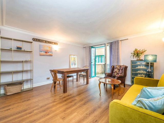 1 bedroom property in Walpole House, 126 Westminster Bridge Road, London, SE1 £2,300 pcm | Chestertons