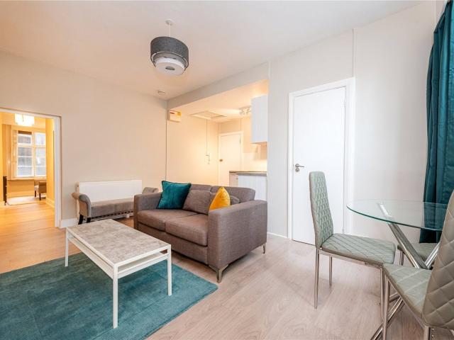 1 bedroom property in Westbourne Terrace, London, W2 £2,100 pcm | Chestertons