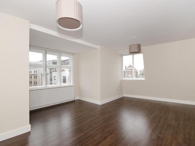 1 bedroom property in White Lion Street, Islington, N1 £2,250 pcm | Chestertons