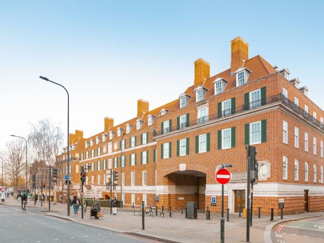 1 bedroom property in The Latitude, 130 Clapham South Side, London, SW4 £2,750 pcm | Chestertons