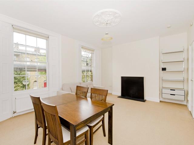 1 bedroom property in Tibberton Square, London, N1 £2,300 pcm | Chestertons