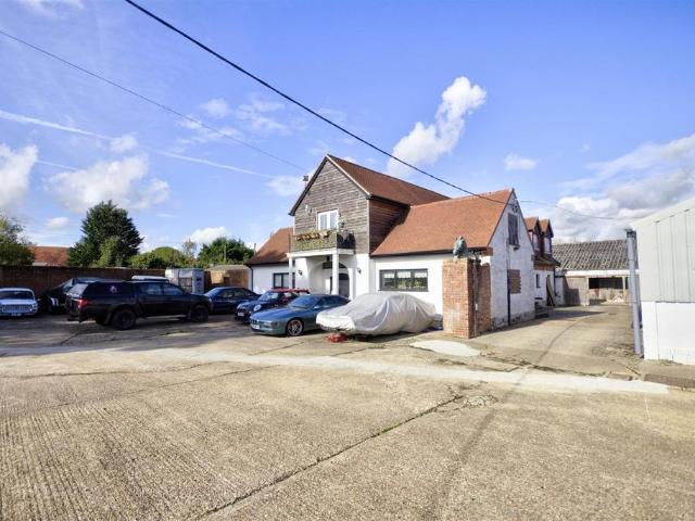 1 bedroom property with land for sale