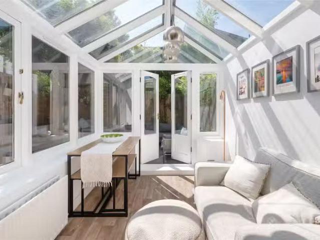 1 bedroom property to let in Margate Road, London, SW2 £2,60.