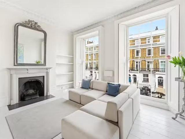 1 bedroom property to let in Oakley Street, London, SW3 £2,6.