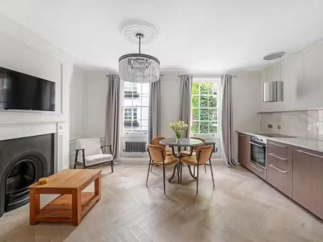 1 bedroom property to let in Bulstrode Street, Marylebone, Lon.